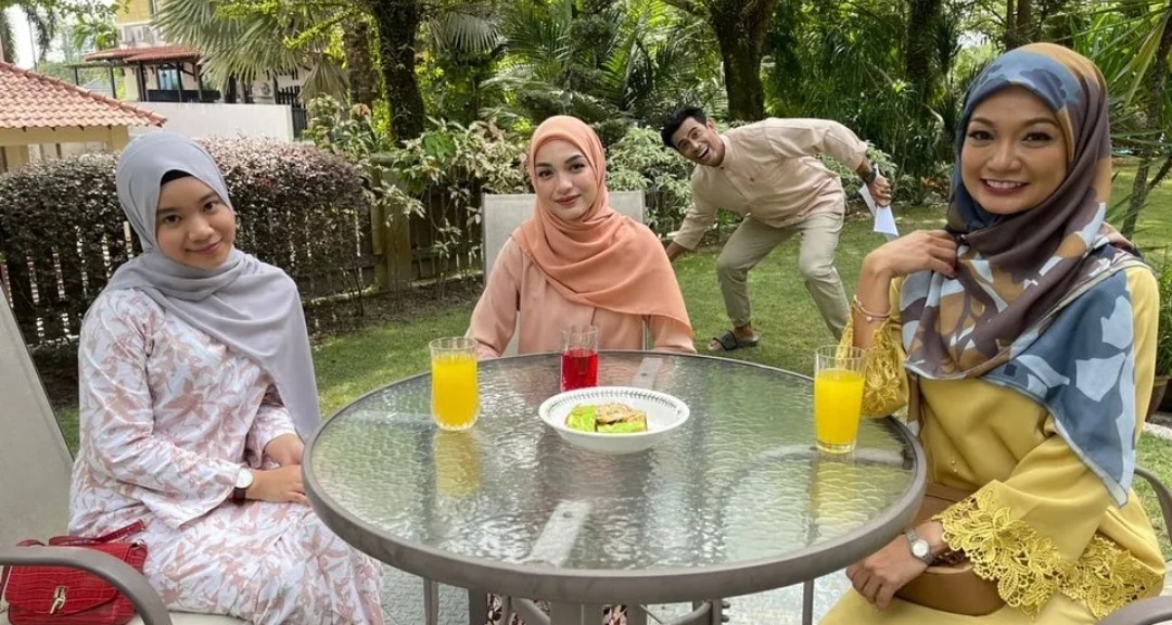 Tonton Drama Jangan Menangis Cinta Episod 13 (2022)